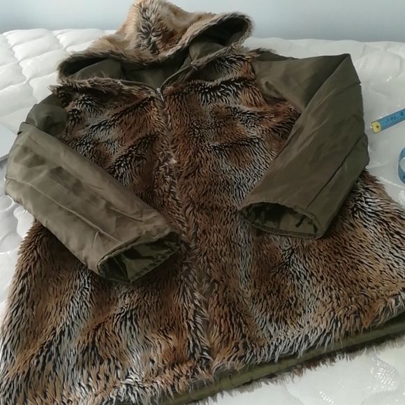 unbranded | Jackets & Coats | Fuzzy Army Green Coat | Poshmark
